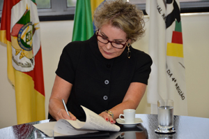 TRT-RS e MPT-RS firmam convênio sobre o sistema MPT-Digital | Portal TRT4